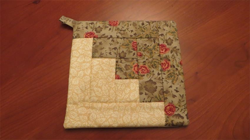 Amish Quilted Log Cabin Hot Pad Moss, Coral and Beige