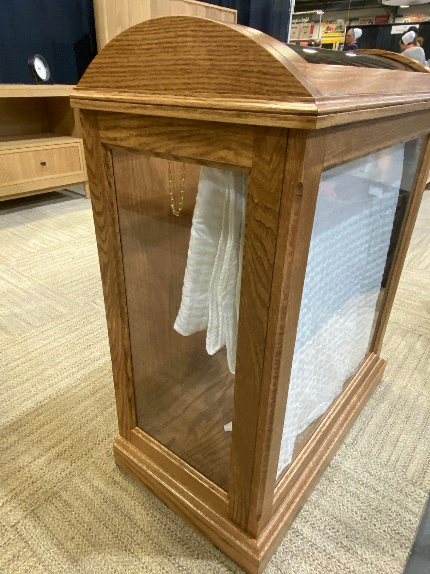 Heirloom Quilt Display Case | Amish Quilt Curio Cabinet