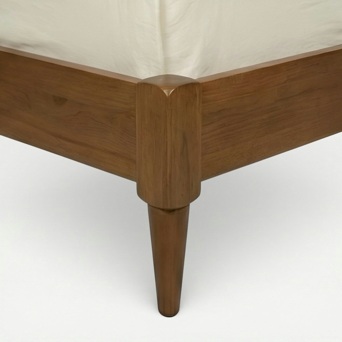Classic Turned Post Bed With Low Footboard | DutchCrafters
